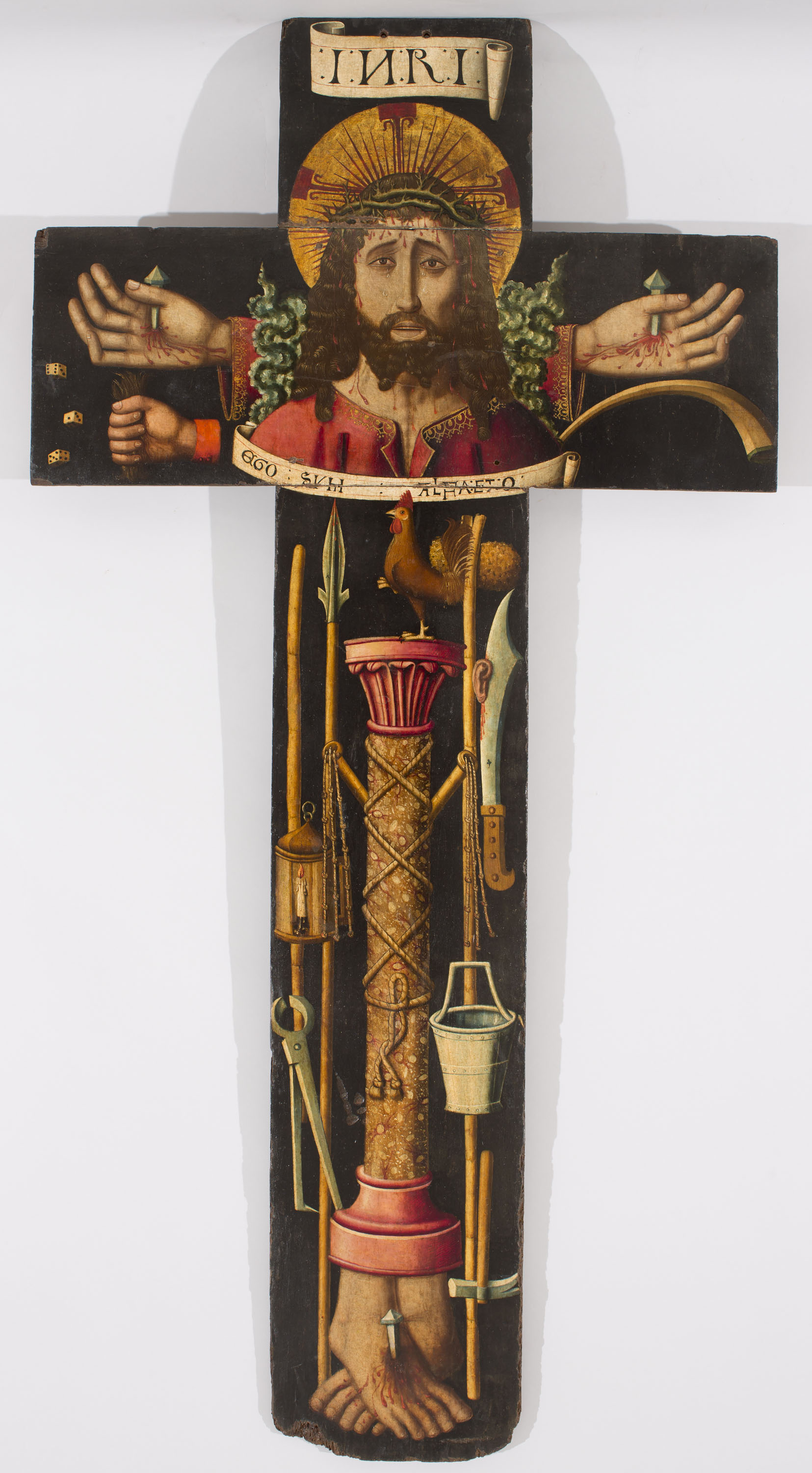 Cruz procesional con el busto de Cristo y los instrumentos de la Pasión ...